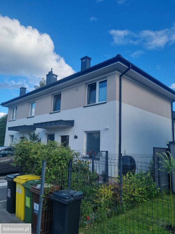 Dom Nowa Iwiczna, ul. Różana, bez pośrednika - 80 m²